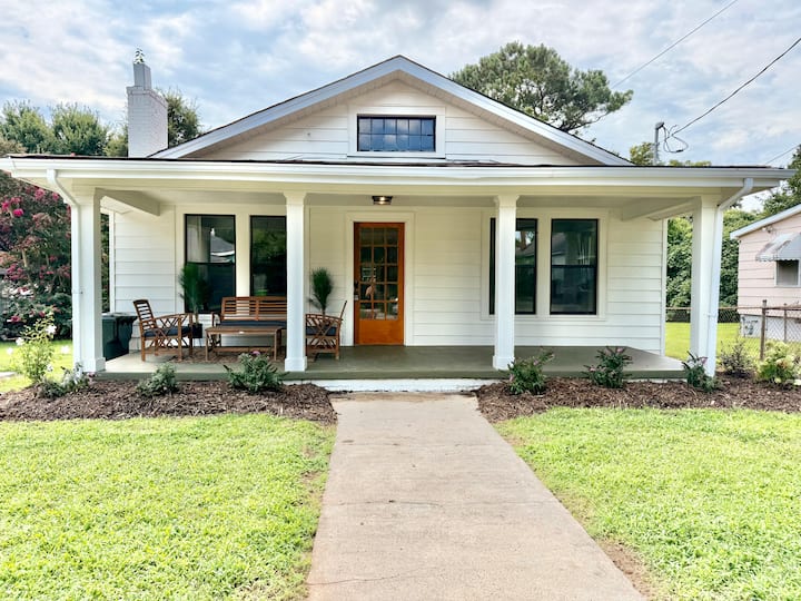 Charming Downtown Family Home With Fenced Yard - Raleigh, NC