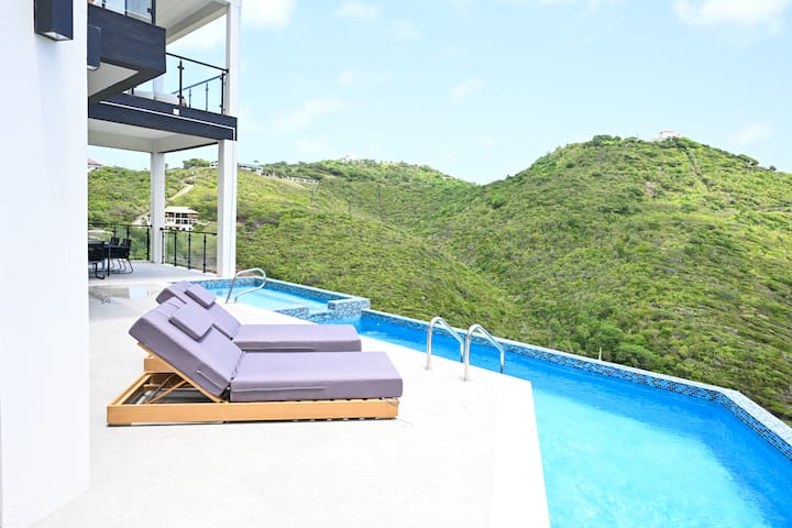 Villa Jasiri - Breathtaking Beachfront Ocean View! - Saint Lucia