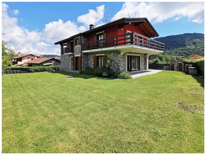 Socrates House, Between The Woods And The Lake - Stresa