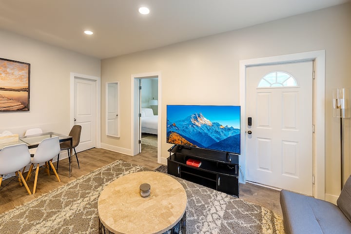 Downtown Haven | Walk To Yale | Renovated+parking - New Haven, CT
