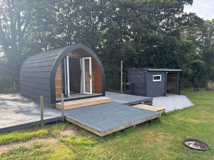 Picturesque Pod On Farm Campsite - St Ives