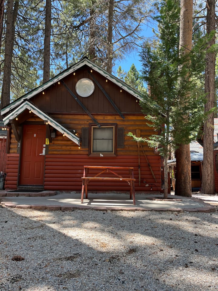 Big Family Fireplace Cabin - Big Bear Lake, CA