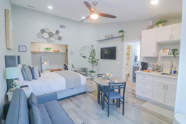 Modern Studio | 20 Min To Strip - Las Vegas, NV