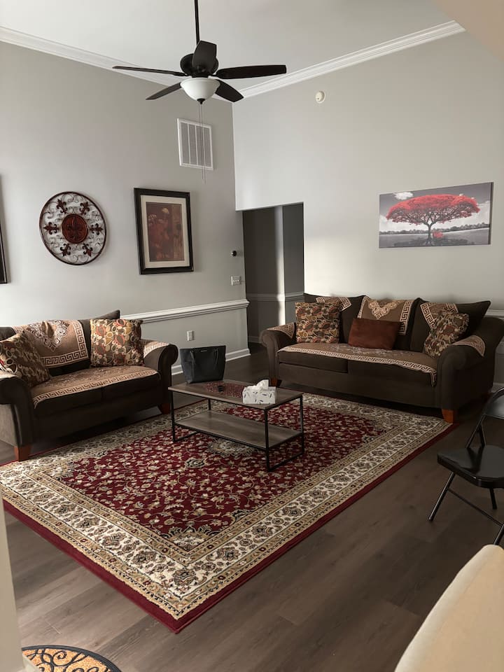 Stylish Home | 11 Minutes From Ecu And Ecu Health - グリーンビル, NC