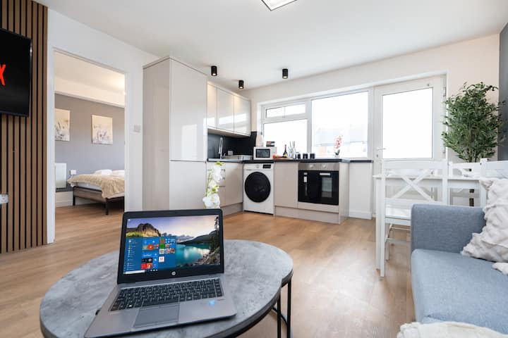 Open Mind Property -8 Guests, 4beds & Free Parking - Emsworth