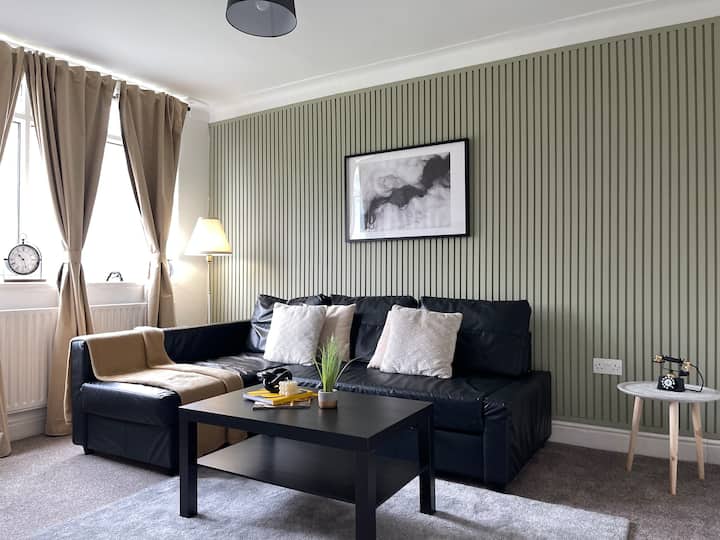 Spacious Home In Woodhouse Sleeps 10 Guests! - Leeds