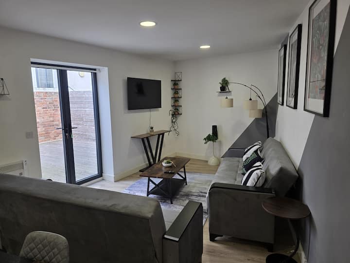 2 Bd-apartment- Central - Parking -Wifi - Gloucester