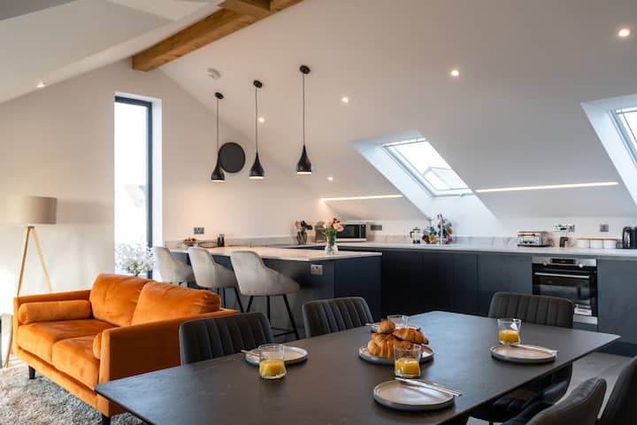 5 Min Walk To Sea | Ocean View | Village | Parking - Lizard