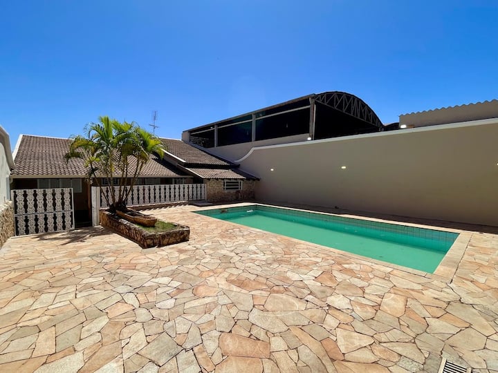 Casa Com Piscina, Lazer Completo, 4 Quartos - Barretos