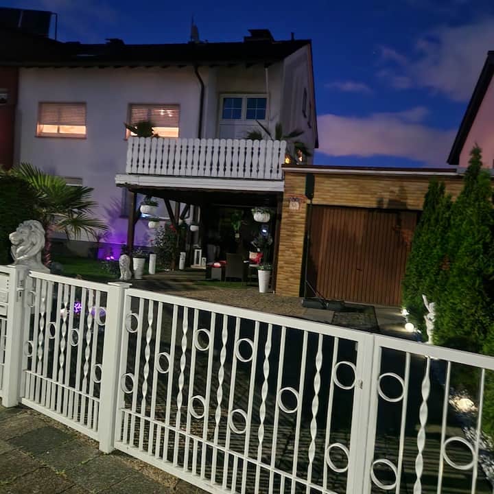 Eigenes Haus-16 Min. Zum Airport - Kelsterbach