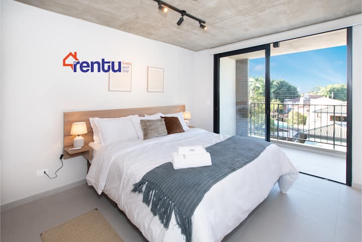 1br W/ Balcony | Walk To Malls, Pool & More - Paraguay