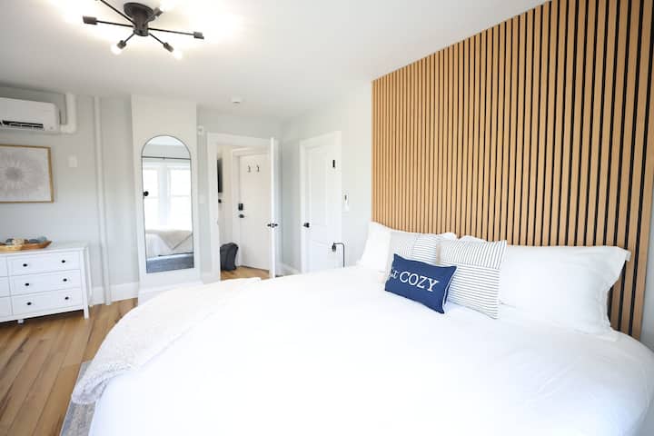 Jennifer's Elegant & Cozy Broadway Walkable Stay - Providence, RI