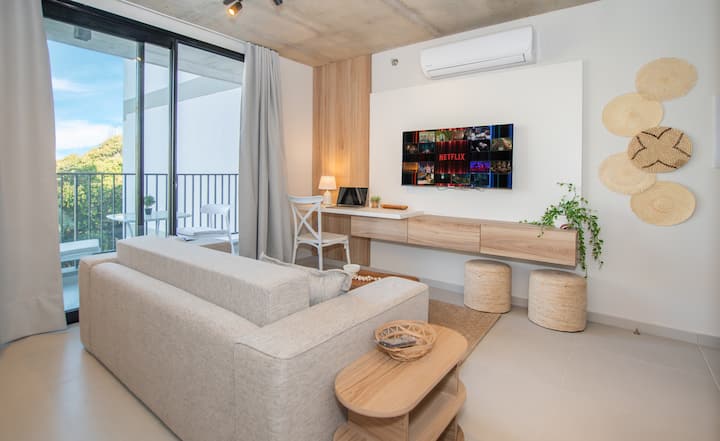 1br Gem W/ Pool & Gym | Near Top Malls | 400mbps - Asuncion