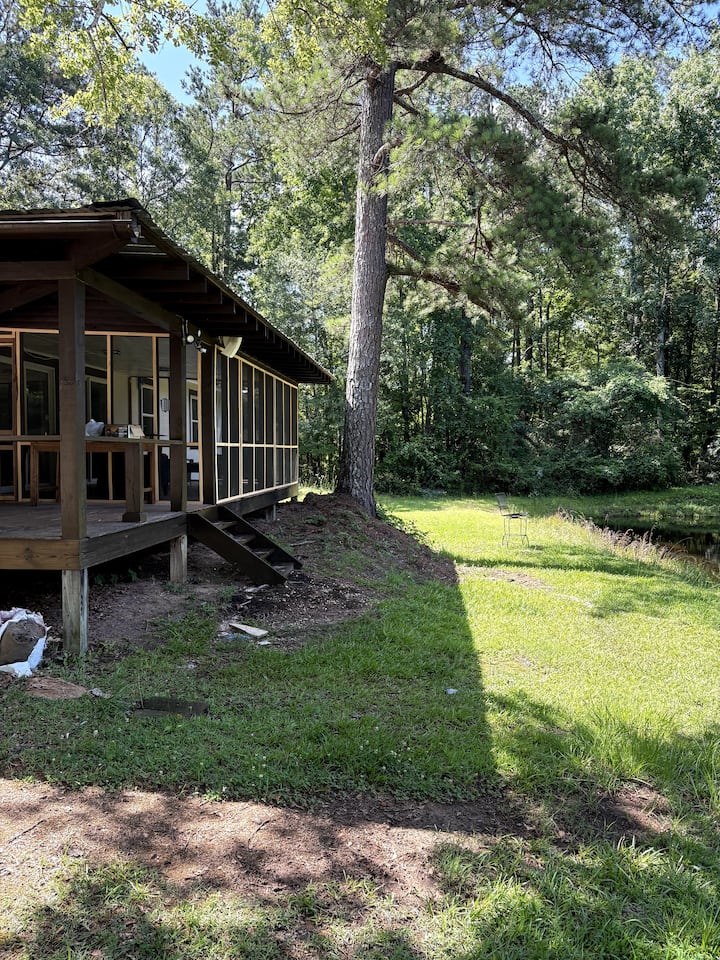 Peaceful Lake House - 뉴넌