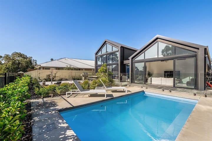 Ember & Aqua—luxury Barnhouse On The Golf Course - Yallingup