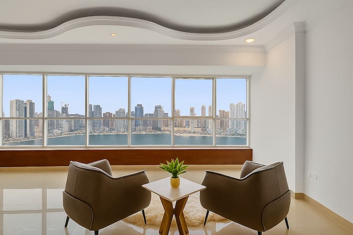 Luxe Panoramic Seaview | Beach Access | High-floor - Sharjah