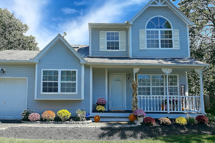Port Jefferson Home Near Stony Brook University - Port Jefferson, NY