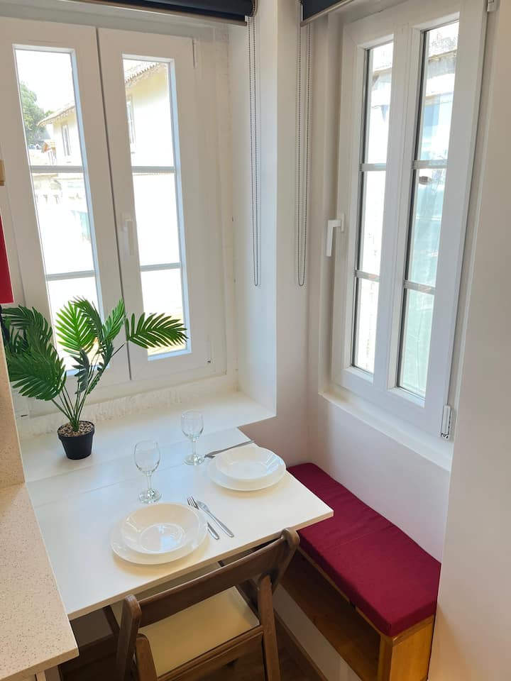 Houseofdragon - Sintra Village Centre - Sintra