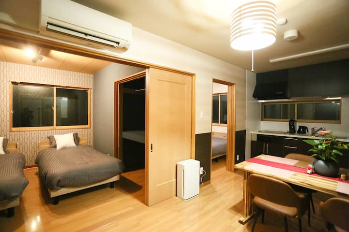 桜山八幡宮・宮川朝市まで徒歩２分！Chillax 飛騨高山 ①【Koto】 - Takayama