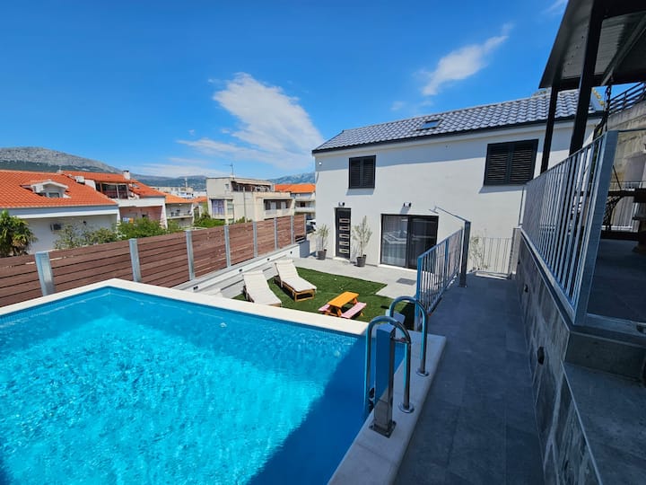 Thetomonina House With Pool - Split