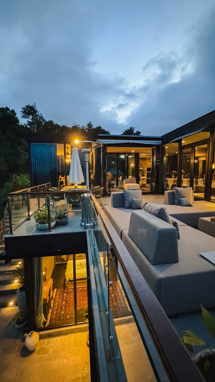 New! Kasbah Omara Luxury Villa - Mountain View - Kintamani