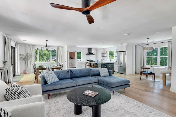 New! Luxe 6br W/ Pool 5 Min From Track - Saratoga Springs, NY