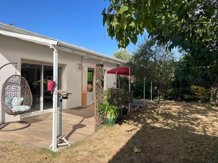 Maison Familiale Non Mitoyenne. - Bordeaux