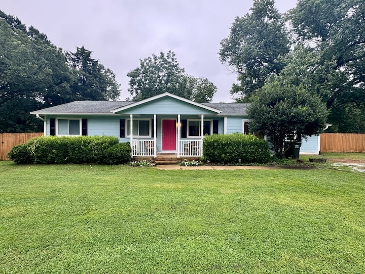 Sedona Place -Pet Friendly Home W/fenced Yard - Cary, NC