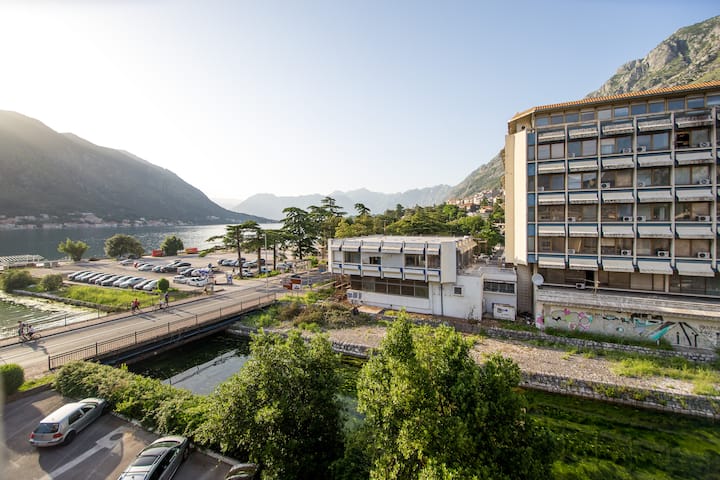 Calm Center Apartment With Beautiful View - Kotor