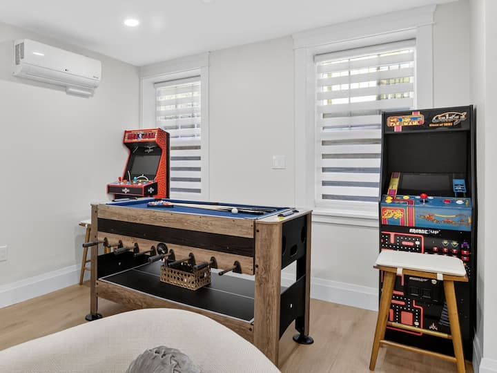 4br 3bath + Game Room | Harvard Mit Apt - Boston, MA