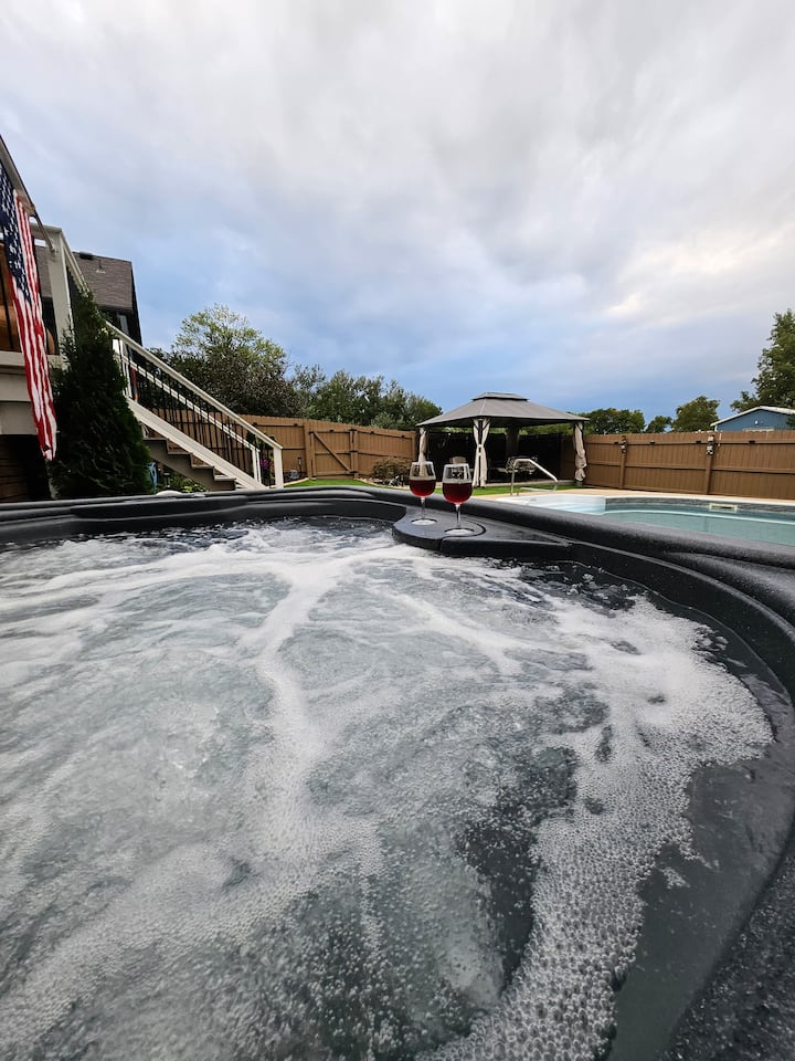 Secluded•hot Tub• Outdoor Cinema•pool•the Spot - Spring Hill, KS