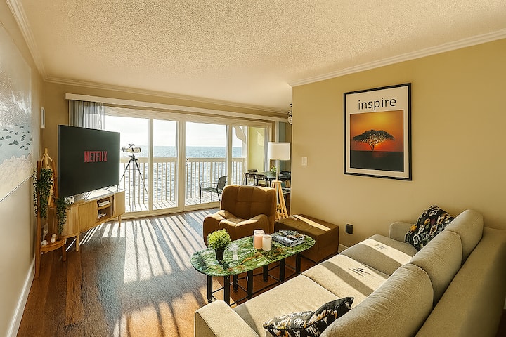 Ocean Haven | Beachfront Getaway By Redondo Pier - Redondo Beach, CA
