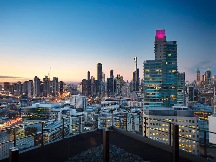 Skyline Views | Sauna, Rooftop Bbq & Cinema - St Kilda