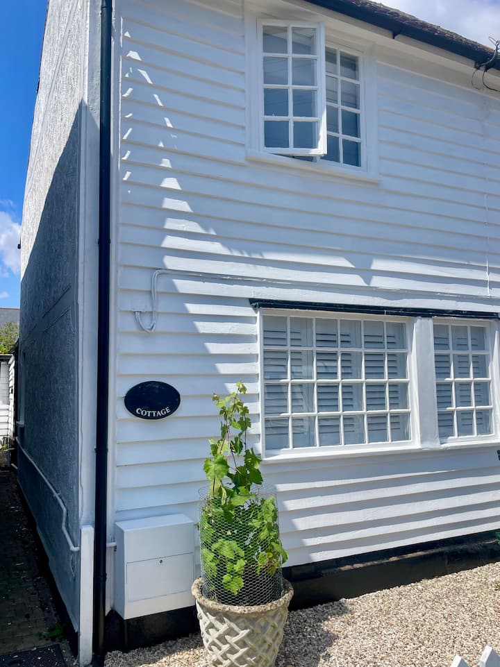 Beautifully Renovated, Cottage Burnham On Crouch - Burnham-on-Crouch