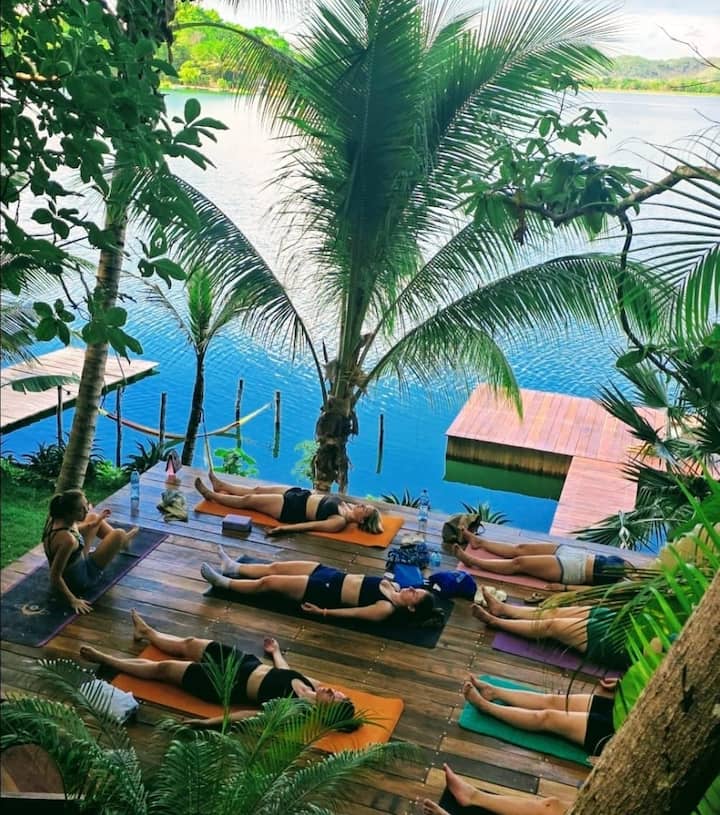 Samaya Lush Lakeside Apt - Green Lotus - Guatemala