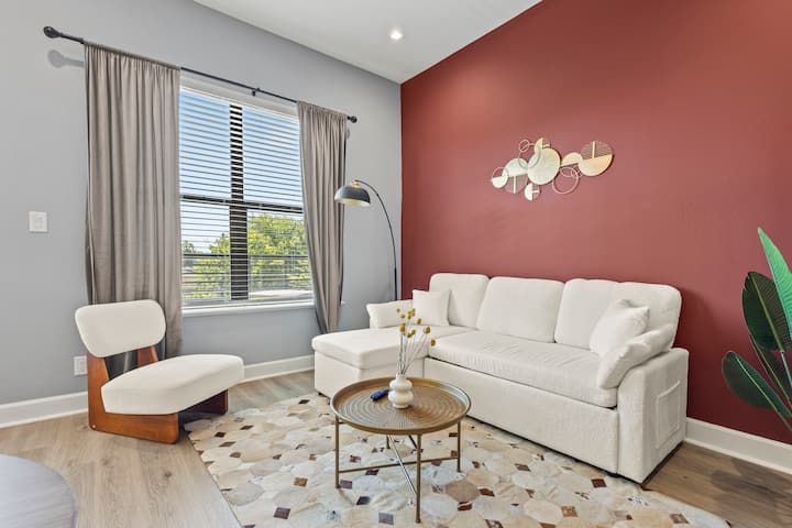 Desert Deco Retreat · Urban Hideaway - Dallas