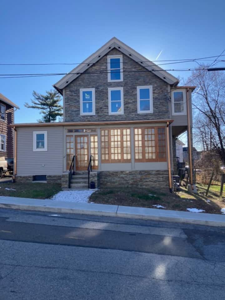 Aunt Marty’s Place In Beacon - Beacon, NY