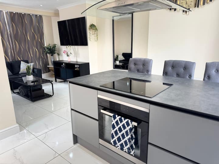 Crown Manor A - Surbiton