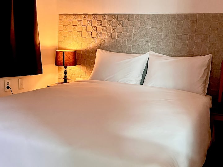 #3호선홍제#5인숙소#가성비로컬#개인침대#홍대연남명동남대문#홍제천폭포#세브란스#미스터멘션 - Seoul