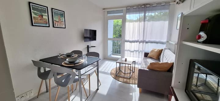 Appartement Cosy à Empalot - Parking Et Balcon - Jean-Jaurès - Toulouse