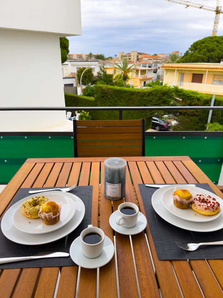 106 - Beachside Renovated 1br Apt 5 Min From Beach - Cambrils