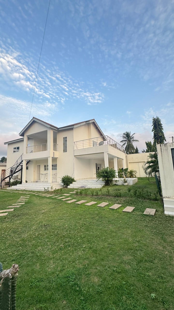 Dahlia Home - 4ch - Maison Entière - Lomé