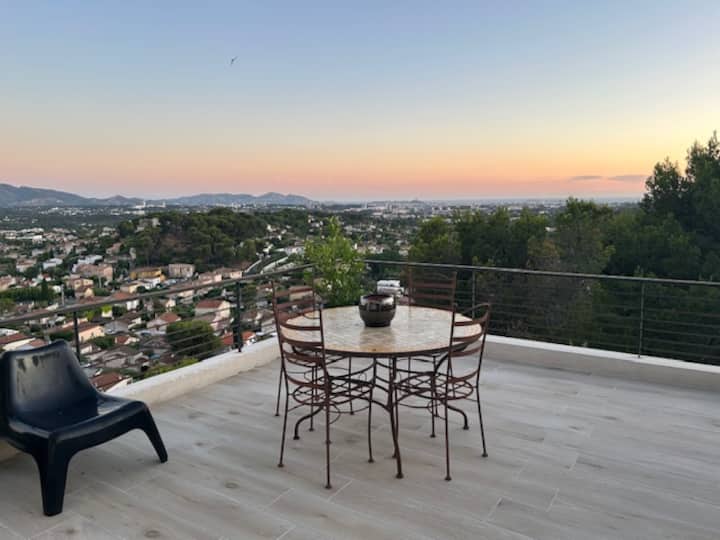 Villa Rdc. Vue Sur Tout Marseille - Plan-de-Cuques