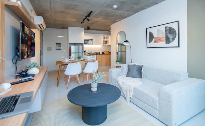 1br In Best Area | Pool, Gym, Balcony & Cinema - Asunción