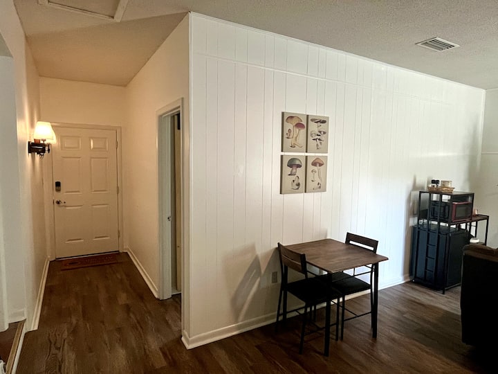 Peaceful Corner: 1/1 Private Space Near Uf - Gainesville, FL