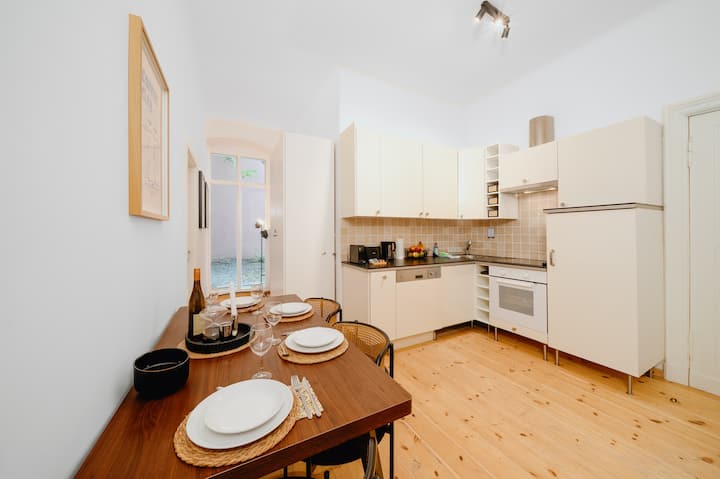 Central Location | Quiet Terrace | Historic Charm - Berlin