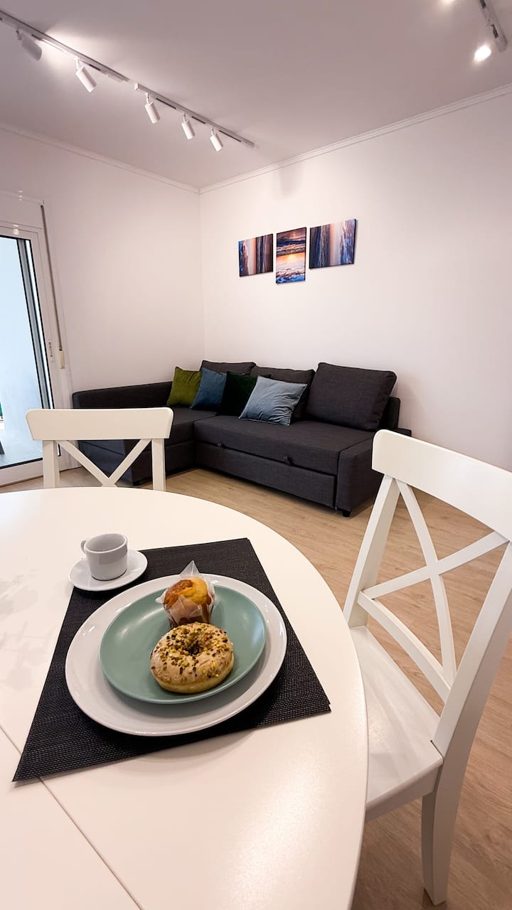 109 - Beachside Renovated 1br Apt 5 Min From Beach - Reus