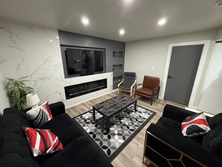 Cozy 3-bedroom Basement Suite With Private Entranc - Winnipeg