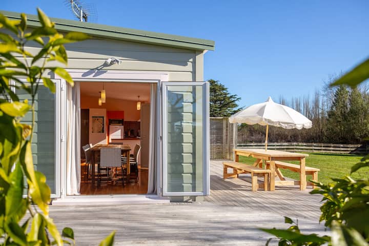 Walnut House Marty - Martinborough