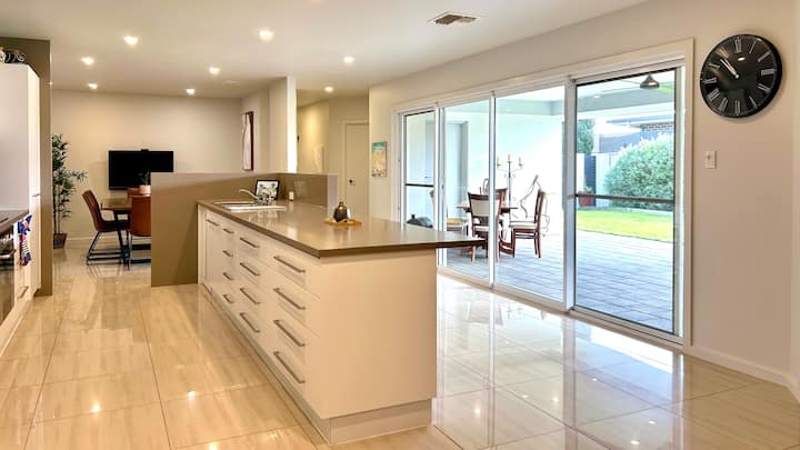 Clean & Comfy Coastal Stay In Robe - Robe